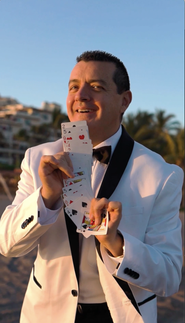 El Mago Spider brilla en el universo de la magia - Club Velas